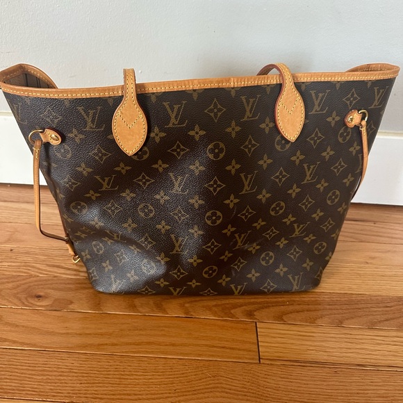 Louis Vuitton | Bags | Louis Vuitton Neverfull Mm Authentic No Box ...